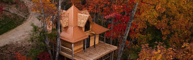 Hemlock Treehouse | Elk & Embers Luxury Mountain Resort